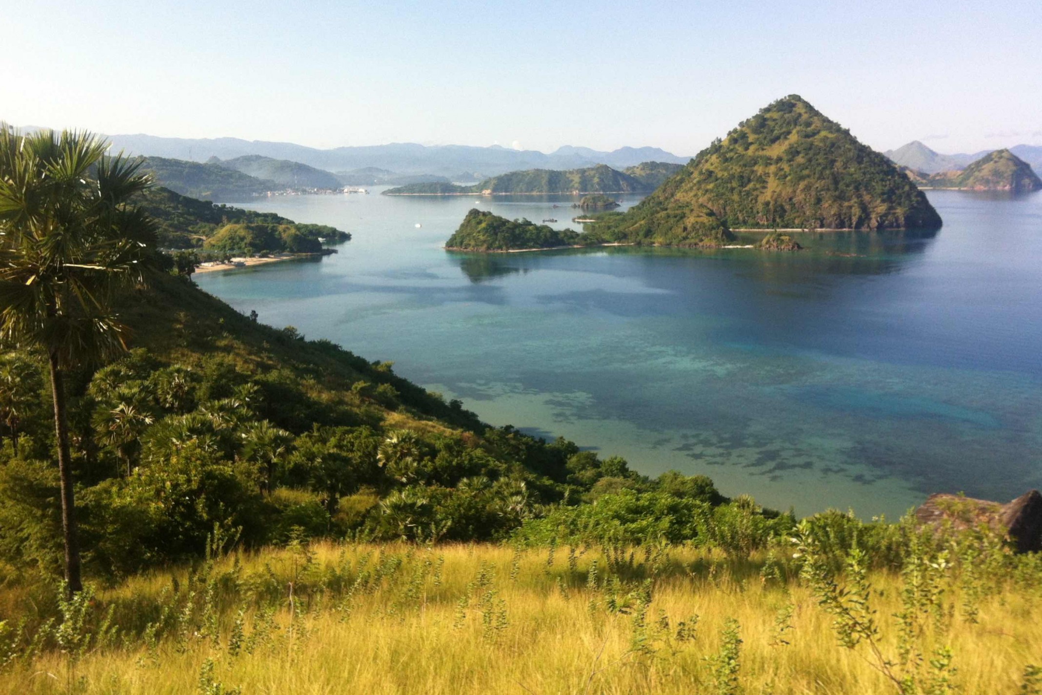 Flores travel guide Travelfish.org